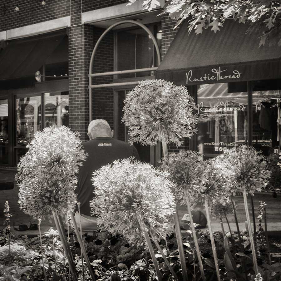 a photo study: street photography – a meditative journey